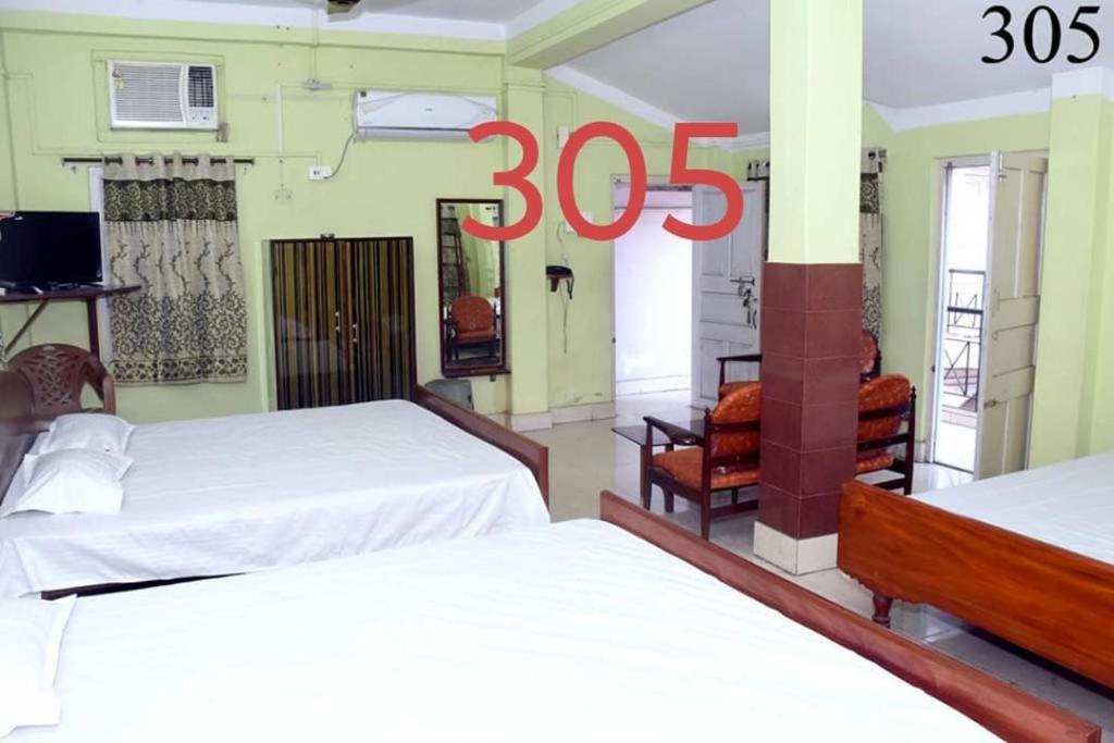 TAKI Suhasini Guest House, Tāki (updated prices 2026)