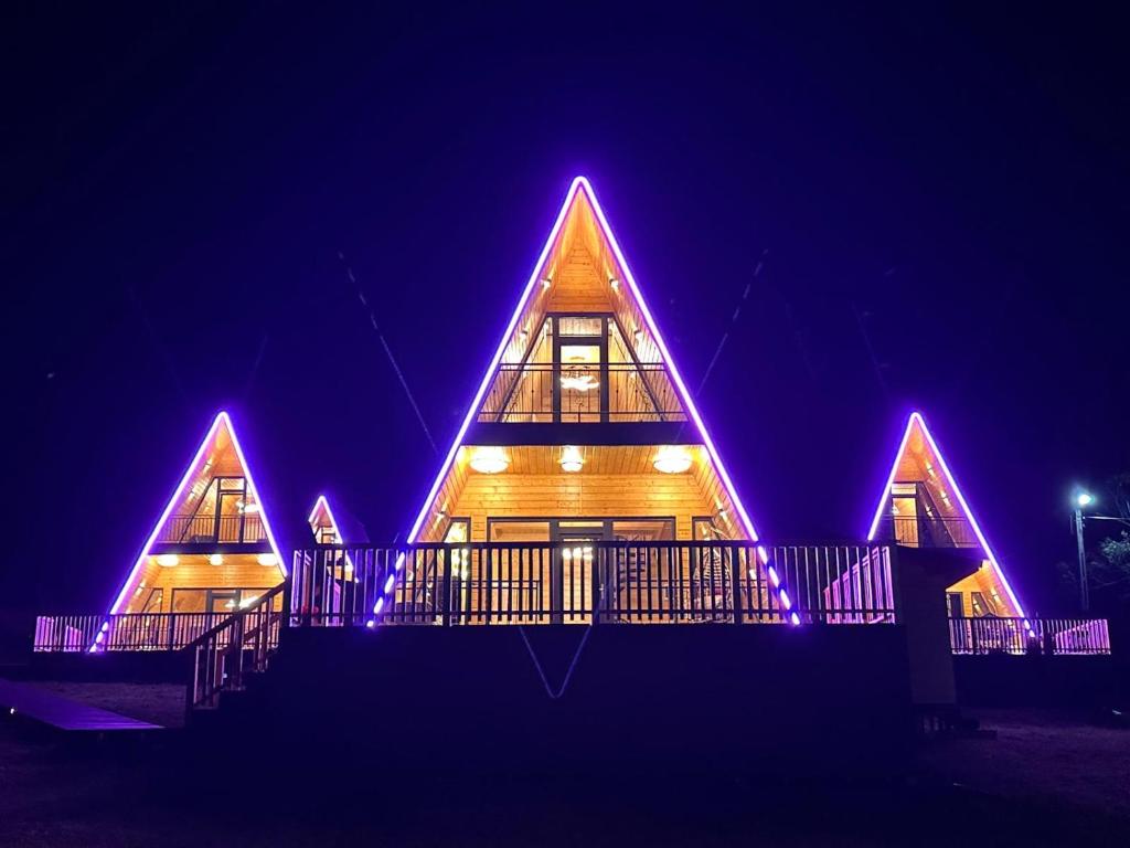 Romulus A-Frame, Greşu (tarifs actualisés, 2026)