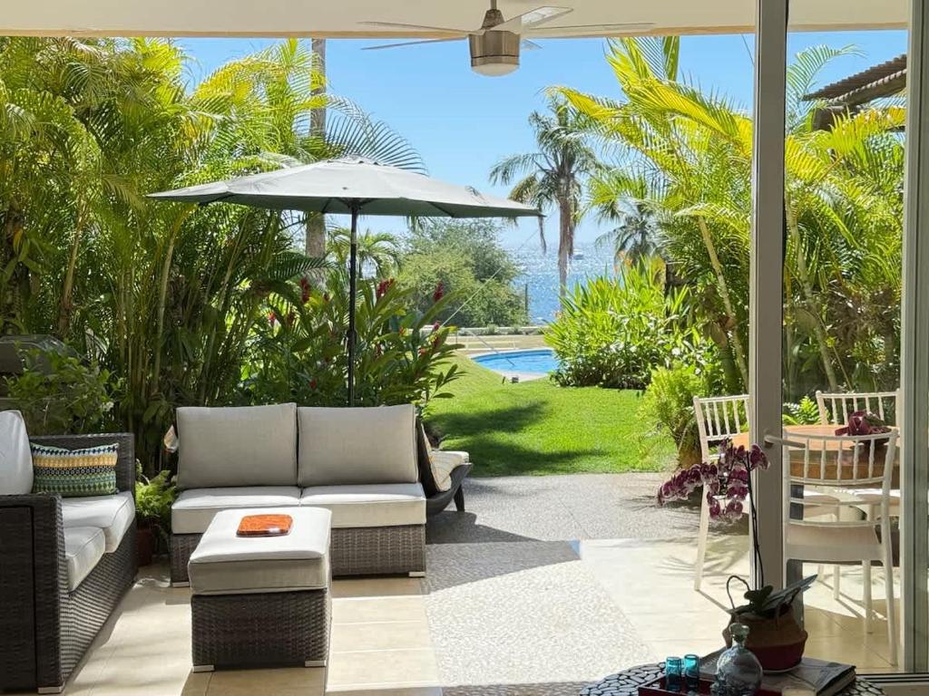 Luxury Beachfront Condo Pool Concierge, Punta Mita (precios ...