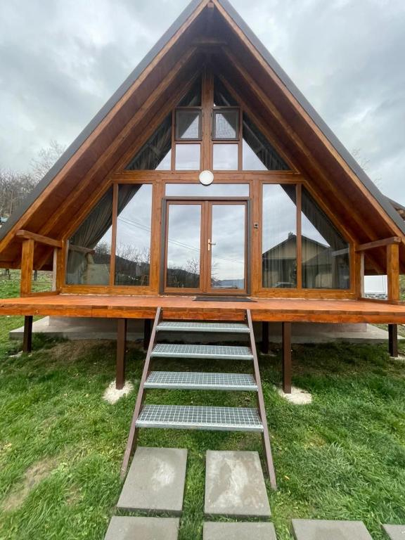 Cabana A frame Casa Edy, Călimăneşti (prețuri actualizate 2025)