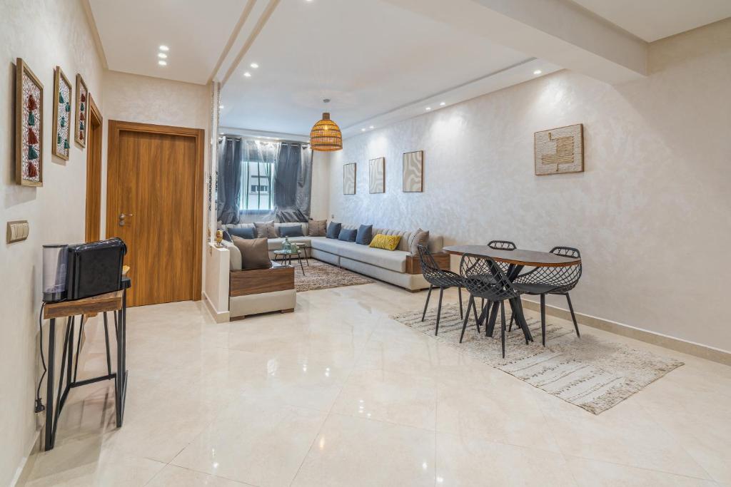 Modern Apartment Next To Stadium of Tangier, Tanger (ažurirane cene za ...