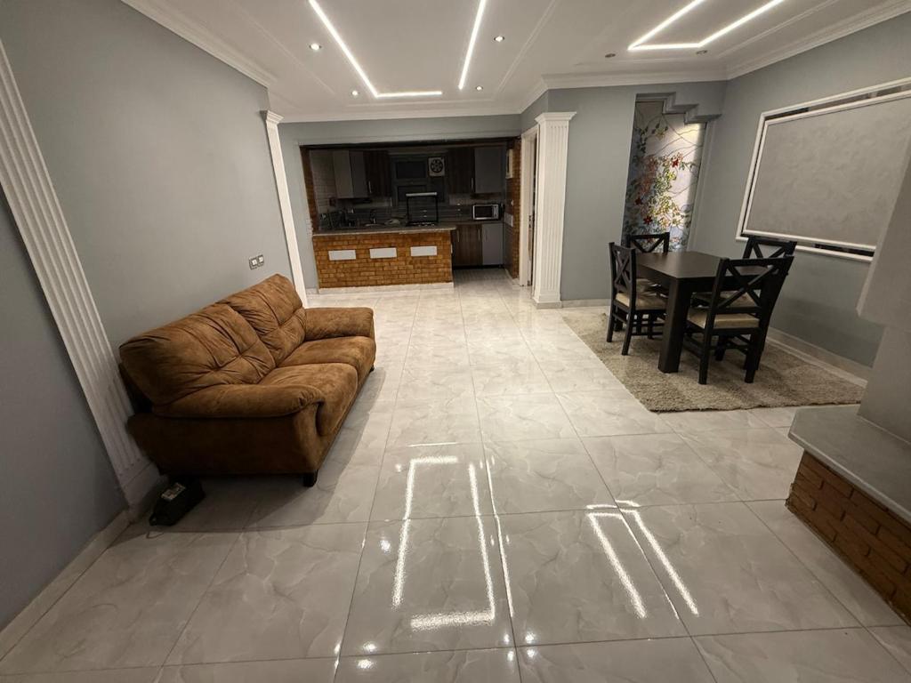 Spacious, Stylish, and Perfectly Located!, Kairo (posodobljene cene za ...