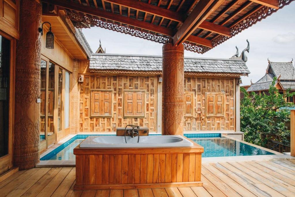 Santhiya Phuket Natai - Deluxe Pool Suite, Ban Han Pa To (uppdaterade ...