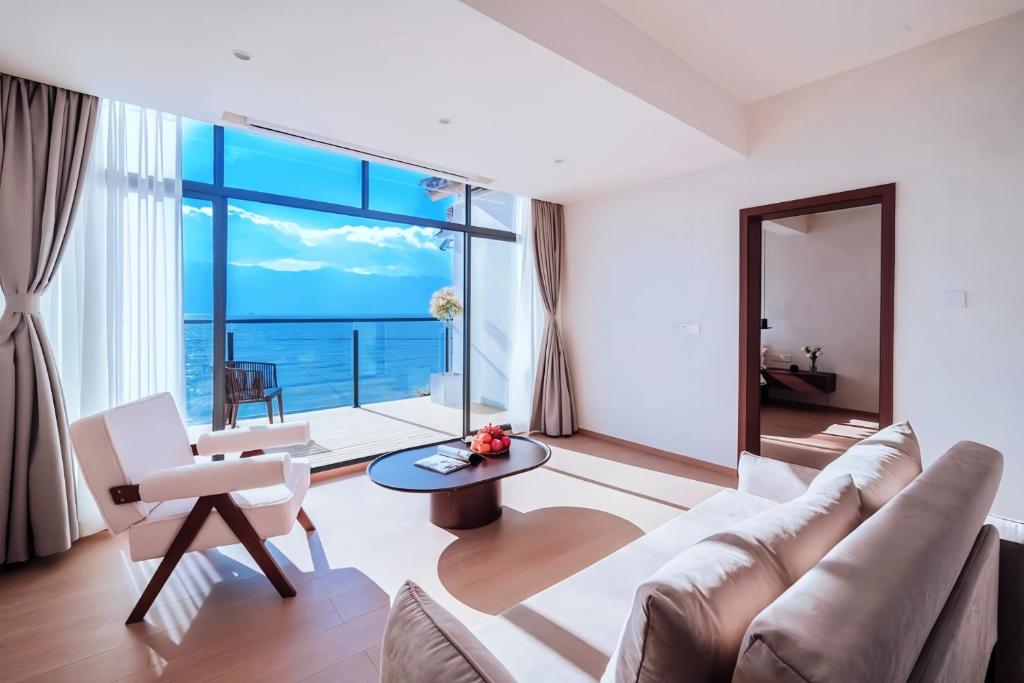 Dali Xixia Yue Shang 270-degree panoramic sea view accommodation, da ...