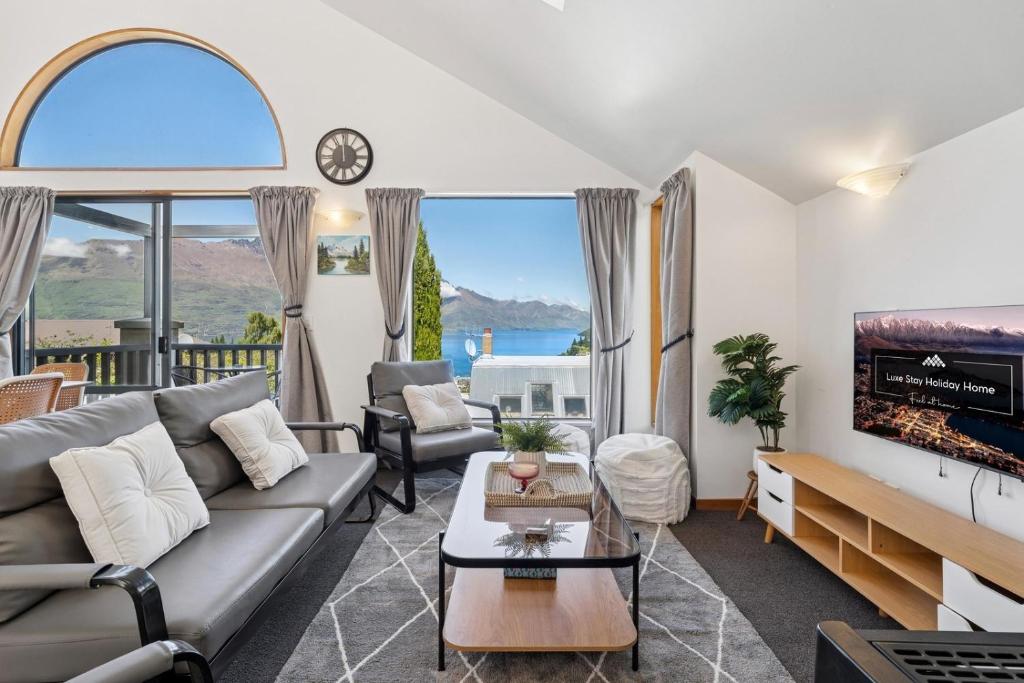 Charming Lakeview Home in Queenstown Central, Queenstown (updated ...