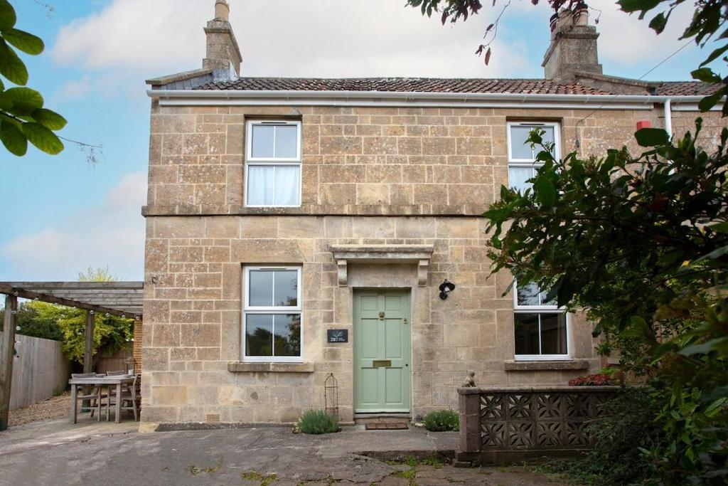 Charming Family Cottage in Bath w/ Parking, Bath (updated prices 2026)