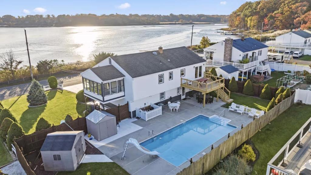 Neptune City 4BR | Private Pool + Sunset Views, Neptune City (precios ...