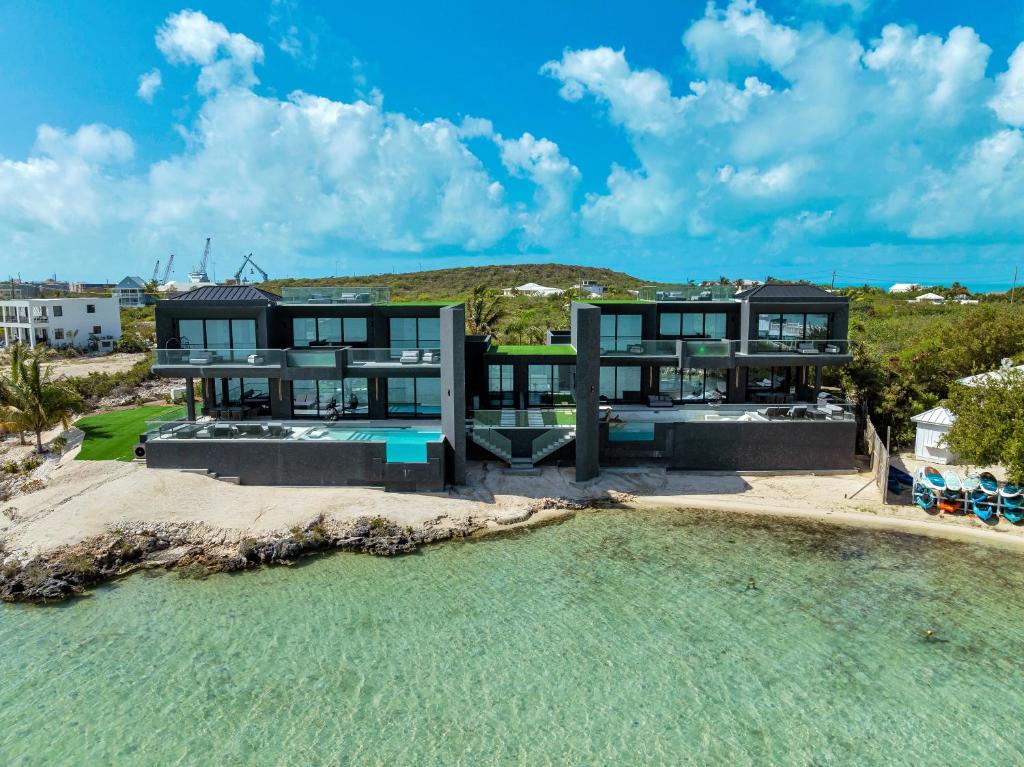 Liquid Villas Luxury Waterfront Estate, Turks & Caicos, Providenciales ...