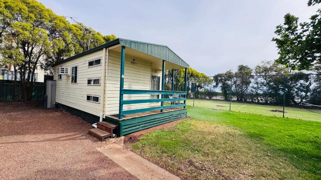 Griffith Tourist Caravan park, Griffith (updated prices 2026)