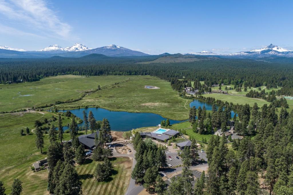 Shields Shalet, Black Butte Ranch (updated prices 2026)