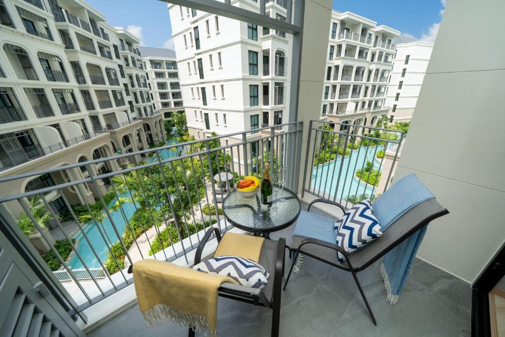 The Legendary Apartment 408, Bang Tao Beach (updated prices 2026)