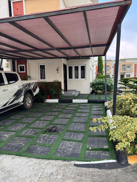 Modern 2-Bedroom Duplex in Secure & cozy Estate, Lekki (ενημερωμένες ...