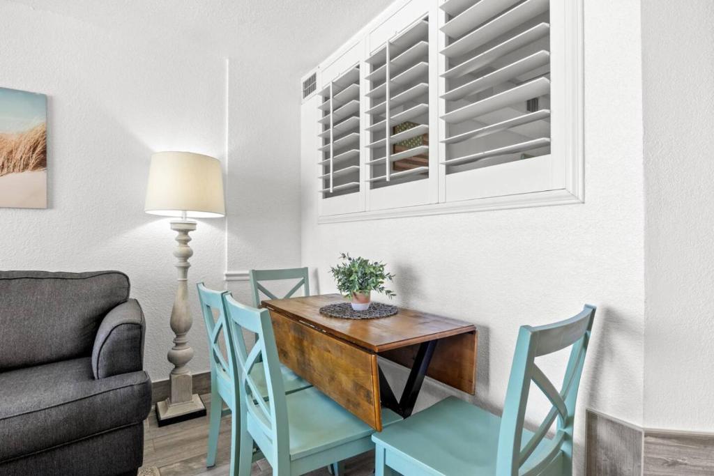 Beach Cove Resort Unit 717 with Direct Oceanfront Balcony, Myrtle Beach ...