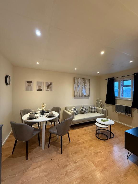 Stylish 1BR Workspace Parking central London, London (aktualisierte ...