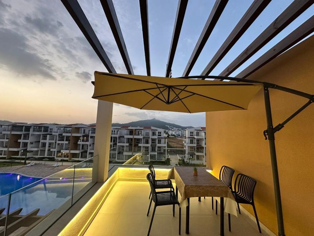 Golf Mirador 3 - Bright apartment & pool, Cabo Negro (giá cập nhật năm ...