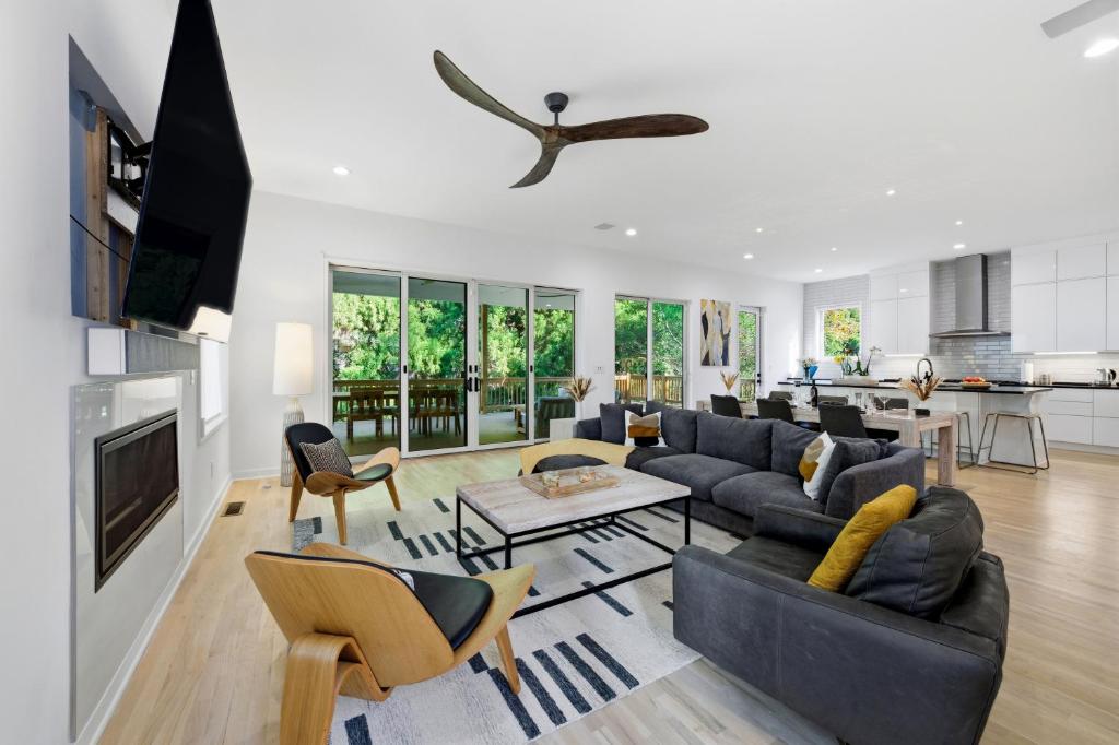 4BR Urban Oasis with Rooftop and Jacuzzi, Atlanta (aktualizované ceny ...