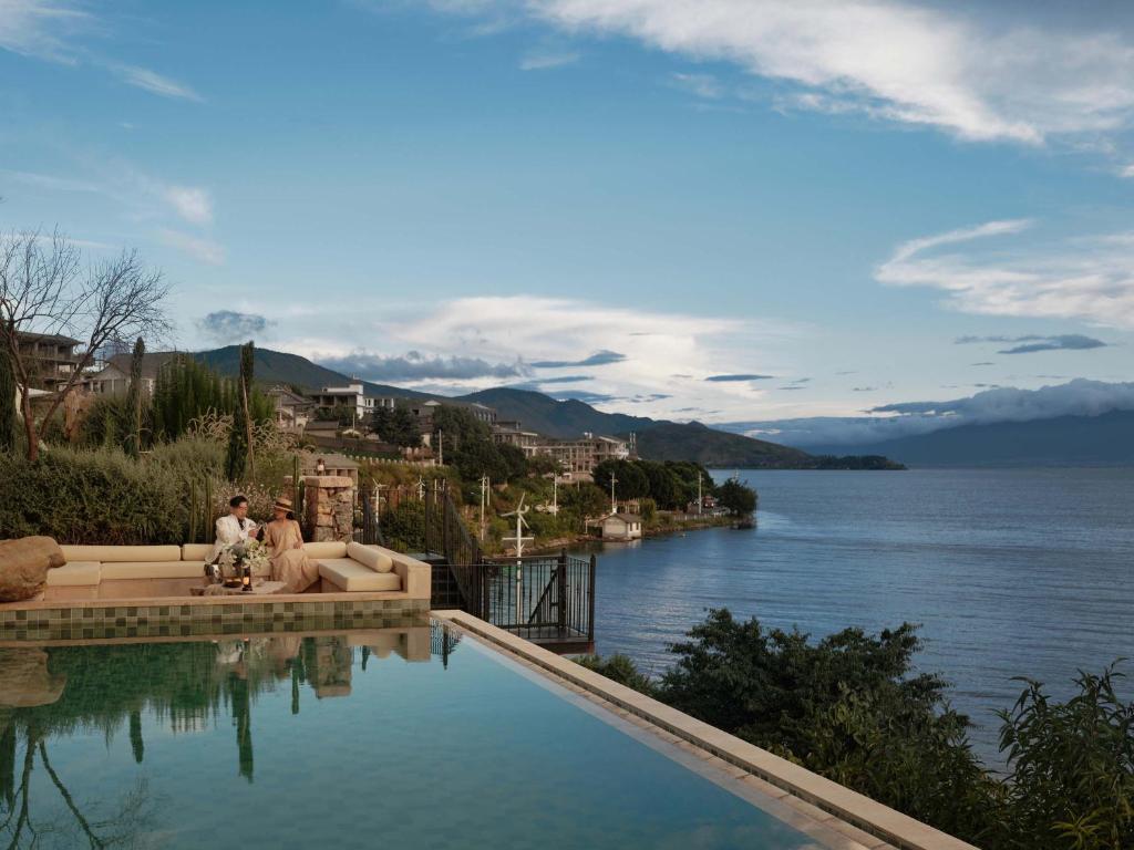 Hushan Yunyin Qingshan Cliff Hotel, Dali Shuanglang (precios ...