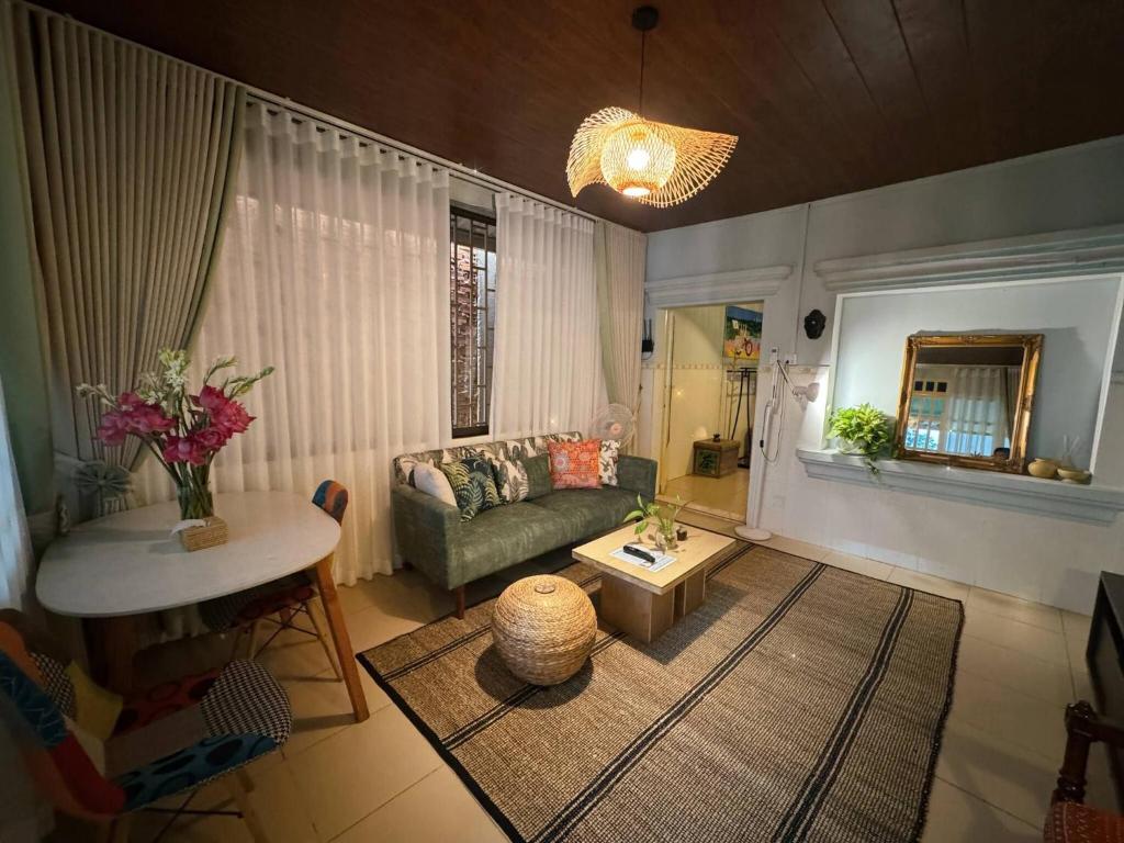Cozy 1990s Khmer Style Flat in Heart of Tonle Bassac, Phnom Penh ...
