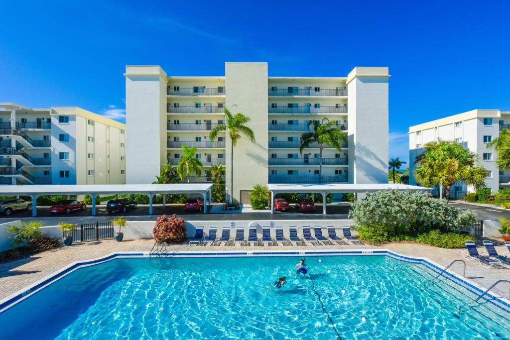 Crescent Royale 405, Siesta Key (updated prices 2026)
