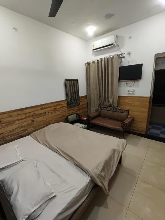 Gulmarg Guest House, Alīgarh (updated prices 2026)