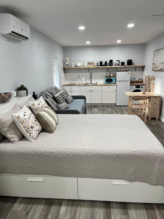 Hideaway 10 min from Rainbow Springs, Dunnellon (prezzi aggiornati per ...