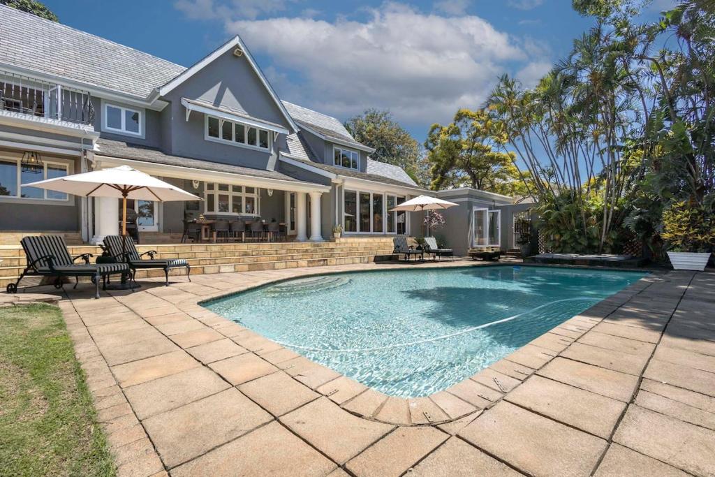 Magnificent family home in upmarket Durban North, Durban (updated ...