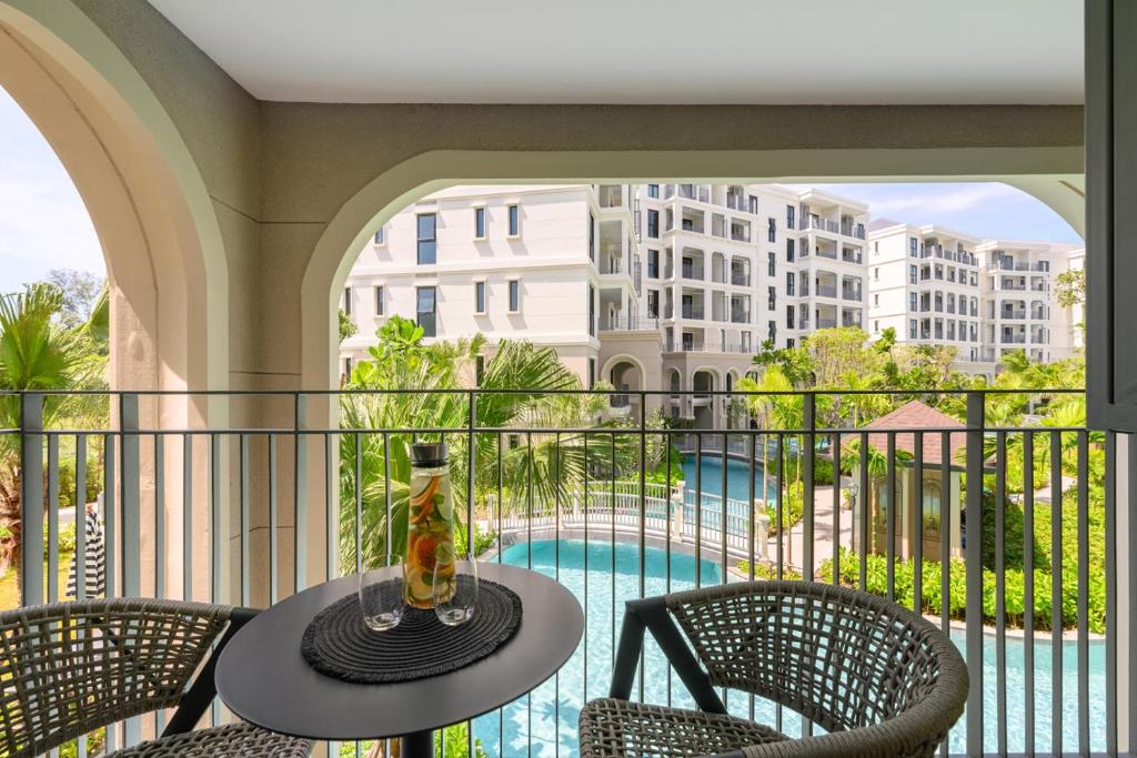 Title Legendary Bangtao 2BR Luxury Pool View G201, Bangtau-part (2026 ...