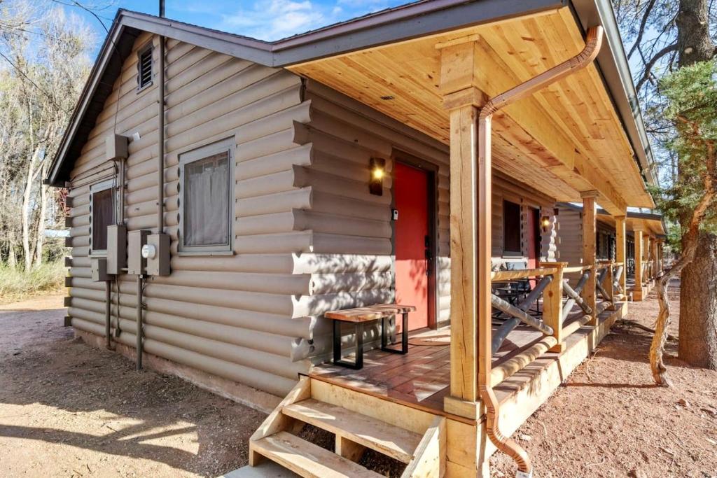 Cozy Nature Cabins with Pet-Friendly Amenities near Garden of the Gods in Colorado Springs ...