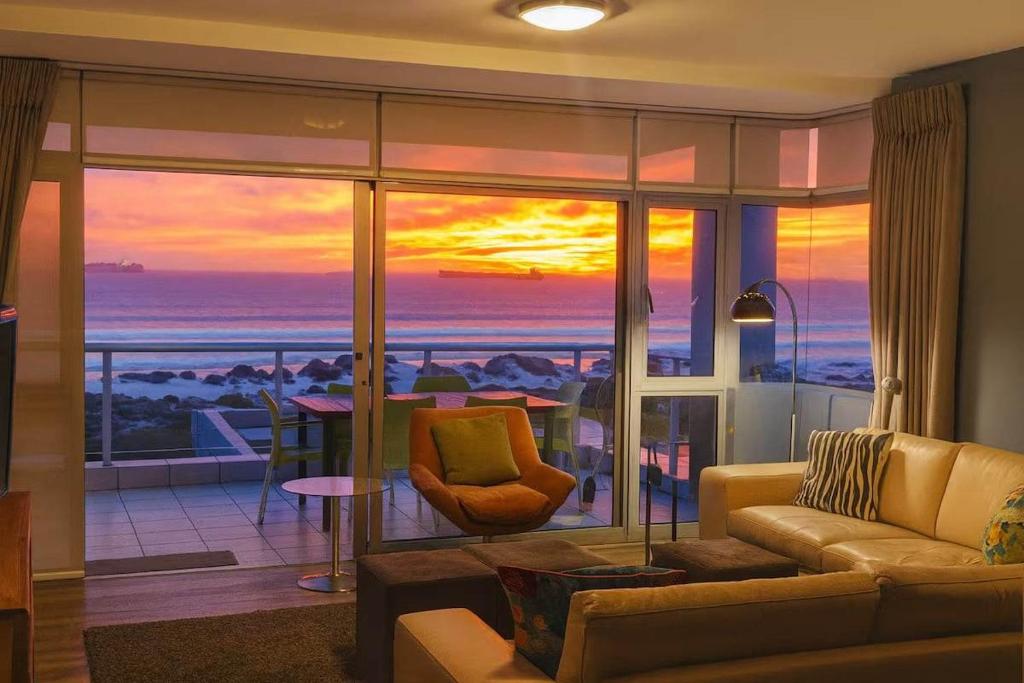 Ocean views at your private Blouberg beach retreat, Kejptaun (ažurirane ...