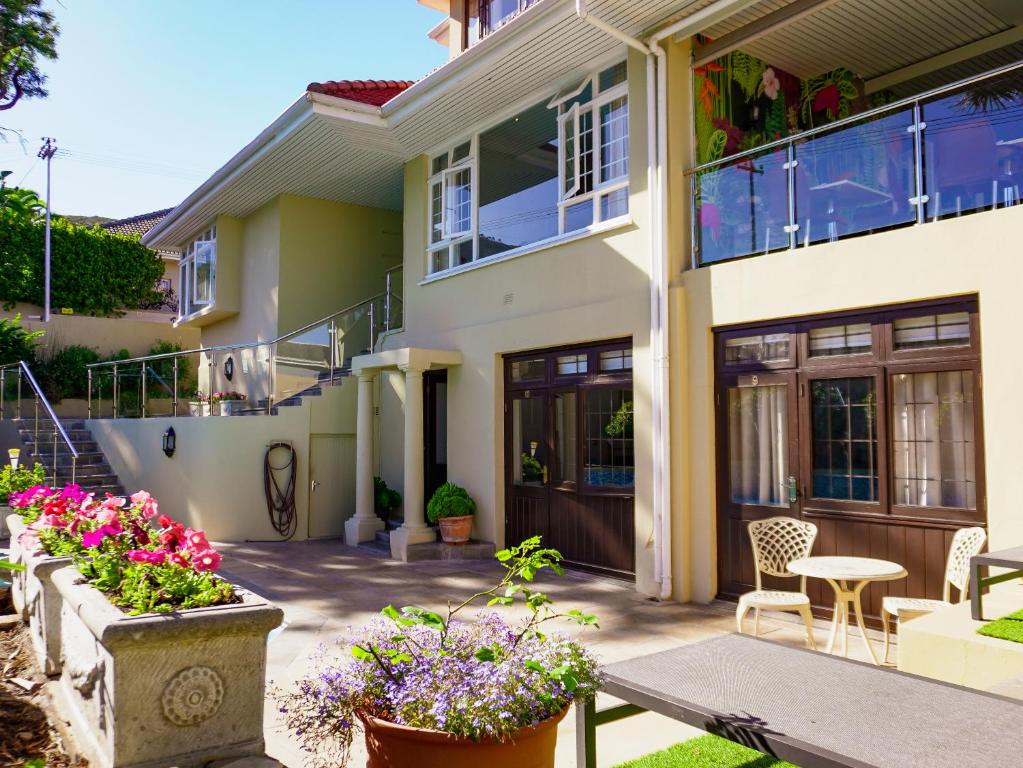Sundown Manor Guest House, Cape Town (updated prices 2026)