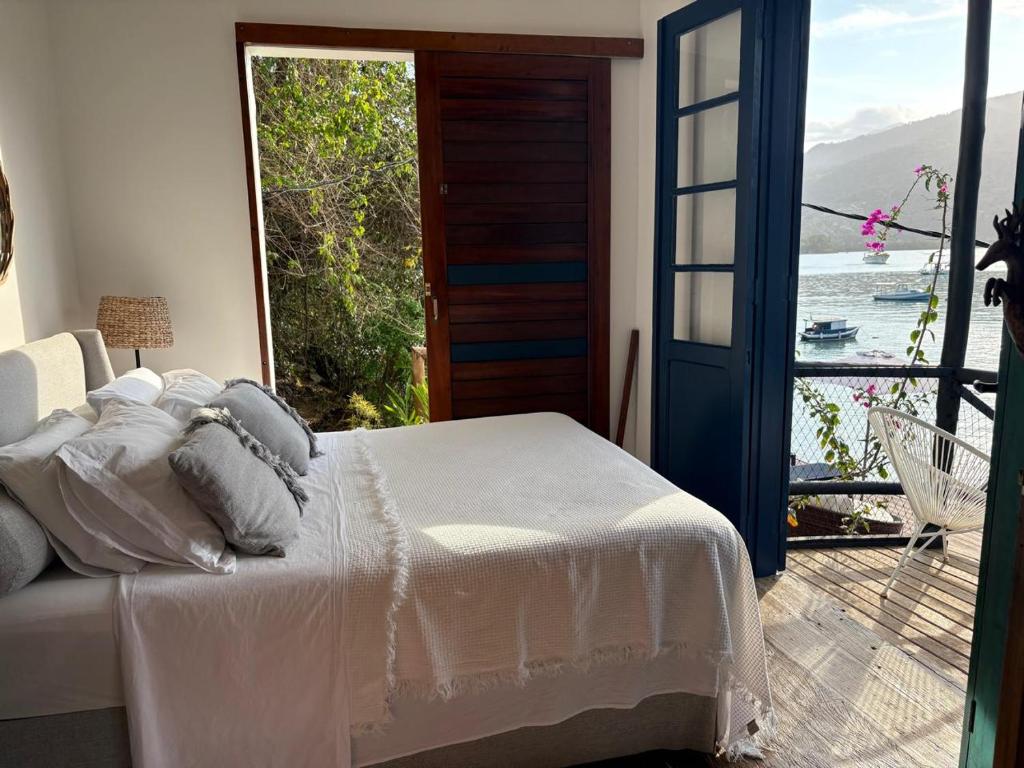Casa Moledo na Ilha do Araujo, Paraty (updated prices 2025)