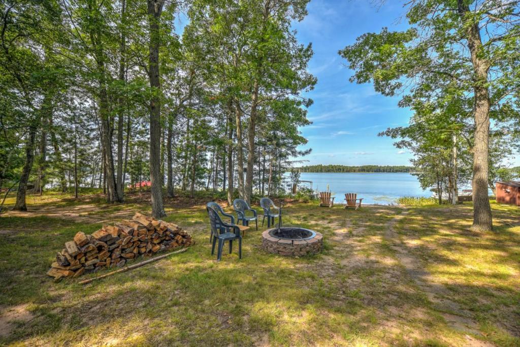 Sunset Bay on Birch Island Lake, Webster (updated prices 2026)
