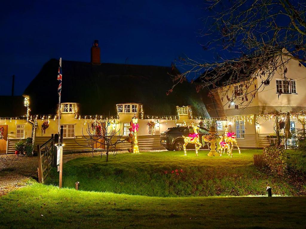 Old Thatch Bambers Green, Takeley (updated prices 2026)