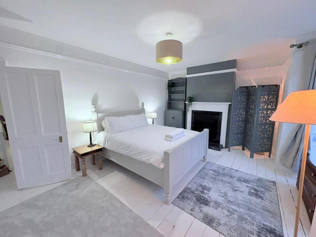 Cromwell House - Hot tub and 2 parking spaces, Whitstable (updated ...