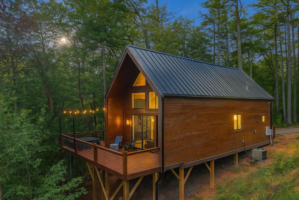 Tallulah Cabin w Hot Tub Pickleball Near Helen GA, Turners Corner (nove ...