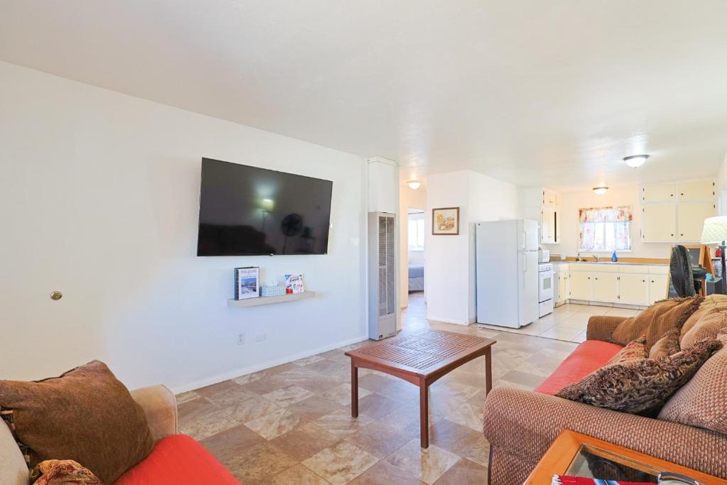 Free Chick-fil-A & Starbucks! Fairview Hideaway!, Farmington (precios ...