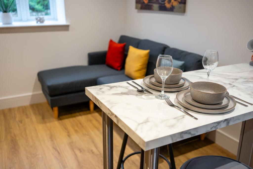 Beautiful One Bedroom Cottage in Cerney Wick, Down Ampney (updated ...