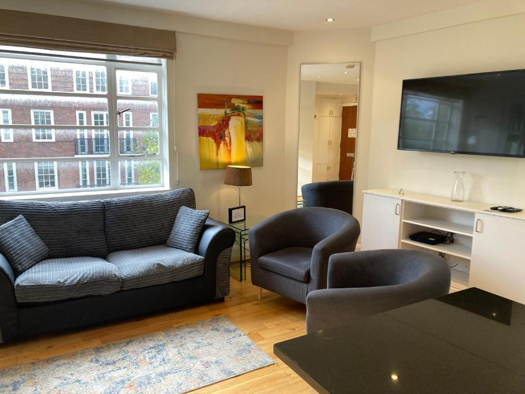 NELL GWYNN HOUSE - Bright and Cosy One Bedroom Apartment, Sloane Square ...