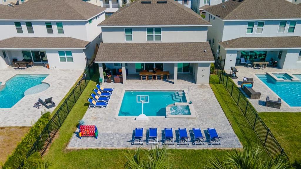 Magical 8BR Petfriendly Encore Resort next to Disney - 7678, Sheraton ...