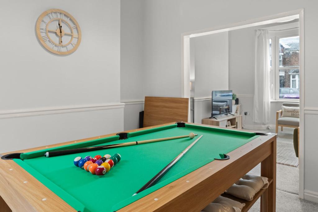 Contractors Haven - Pool Table - Ping Pong Table - Luxury Property ...