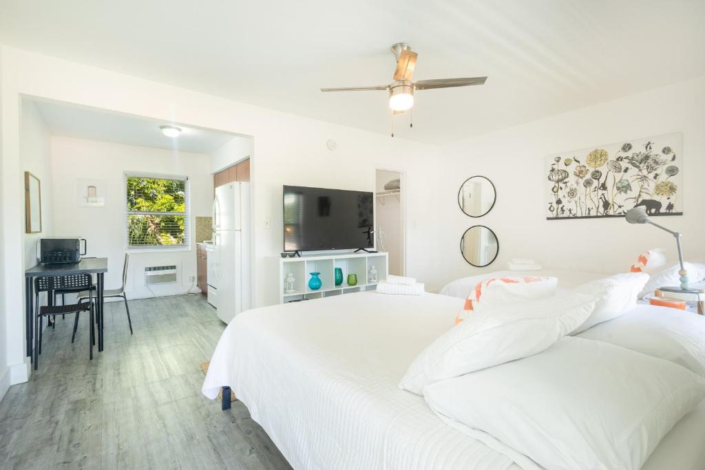 B08 10 MIN FROM MIAMI BEACH, Studio, Miami Design District & Wynwood ไม ...