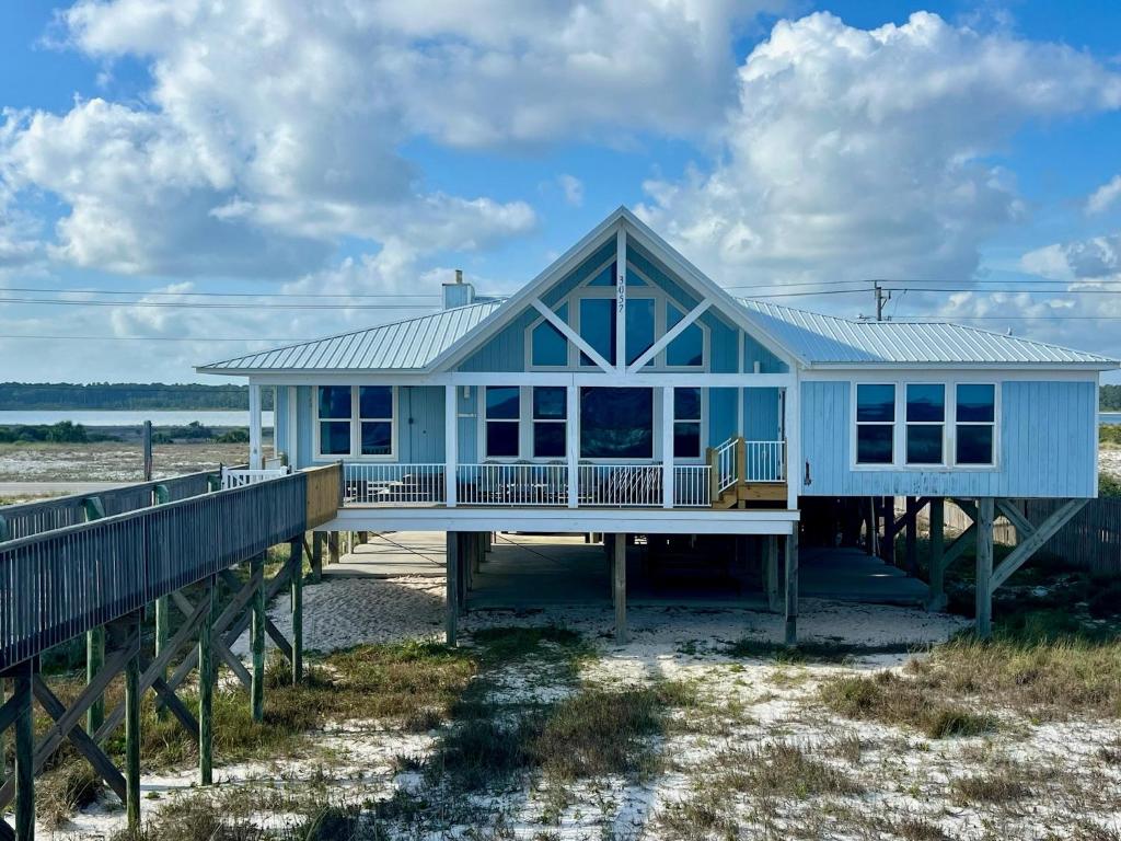 At Last by GSVR - Updated Beachfront Cottage with Pool - FREE ...