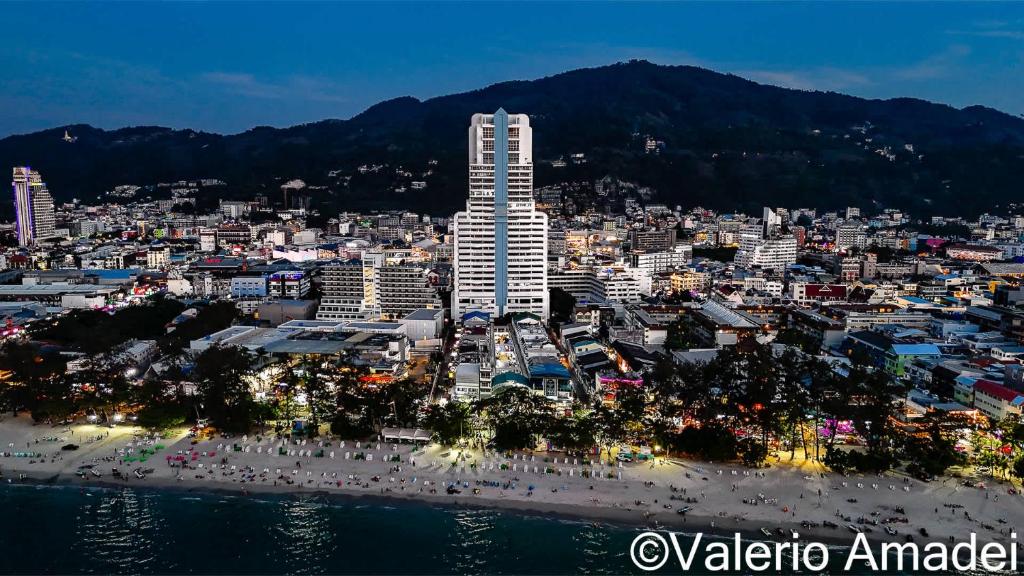 OMNIAPhuket - Sea View Patong Tower 100m to Beach, Patong Beach ...