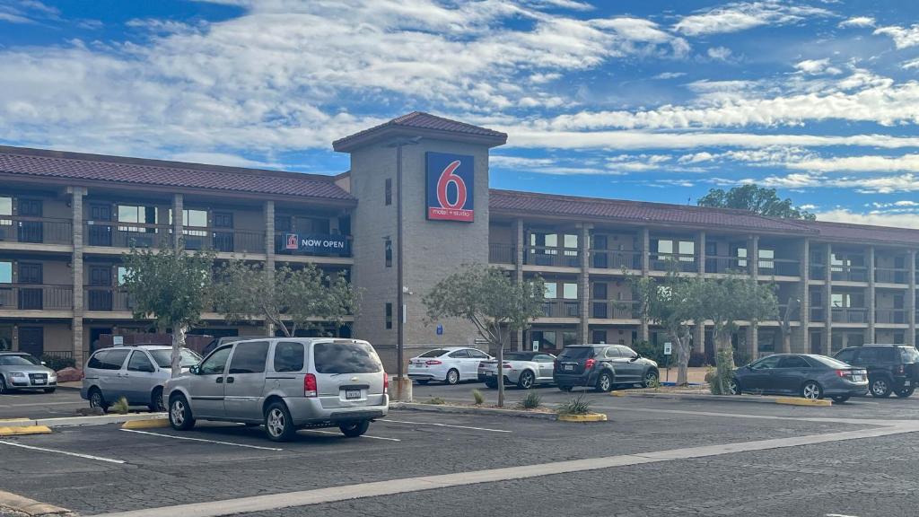 Motel 6 Victorville, CA Civic Center Route 66, Victorville (updated ...