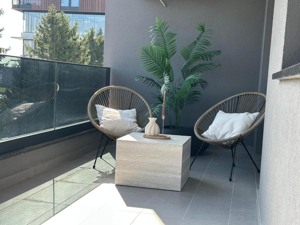 Olive tree - spacious apartment with terrace& private garage, Zagreb ...