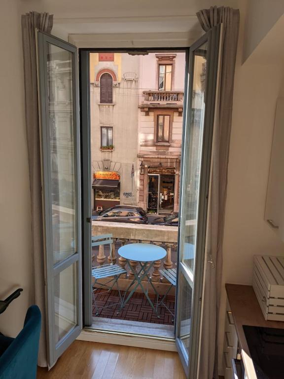 VIA PLINIO Lovely Flat Corso Buenos Aires, Milán (precios actualizados ...