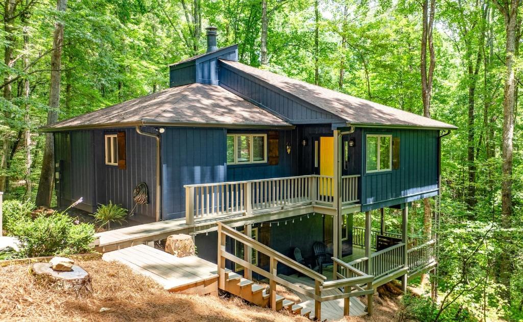 Bärenhöhle-Alpine Helen Mtn Cabin, Helen (prețuri actualizate 2026)