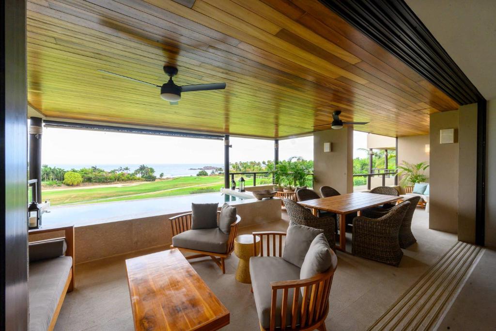 Luxury Oceanfront Apartment Infinity Pool, Пунта-Мита (актуальные цены ...