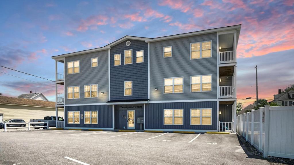 Beachside Abode 2A by Bayley Vacation Rentals, Old Orchard Beach ...