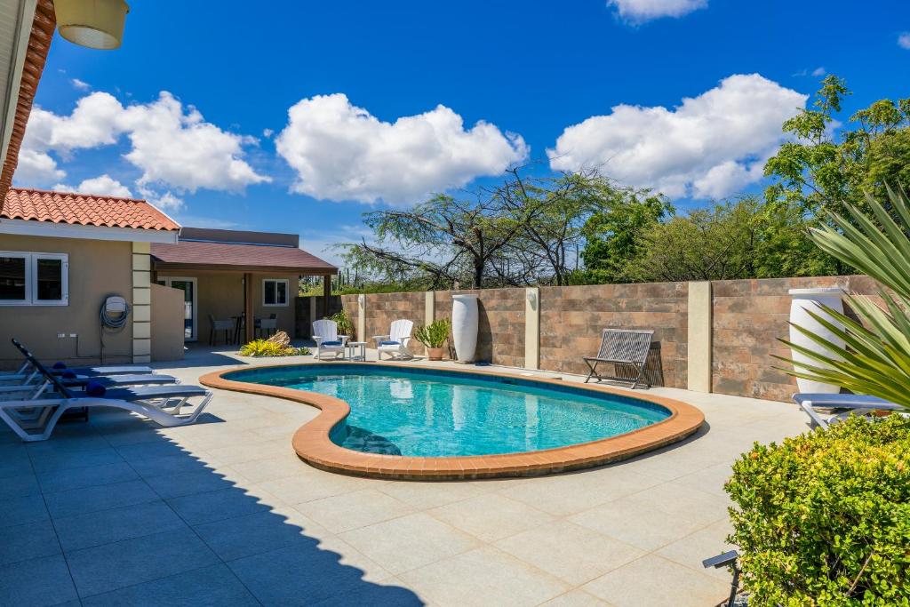 Moko Nest 5-Bed Luxury Pool Villa by Bocobay, Noord (updated prices 2026)